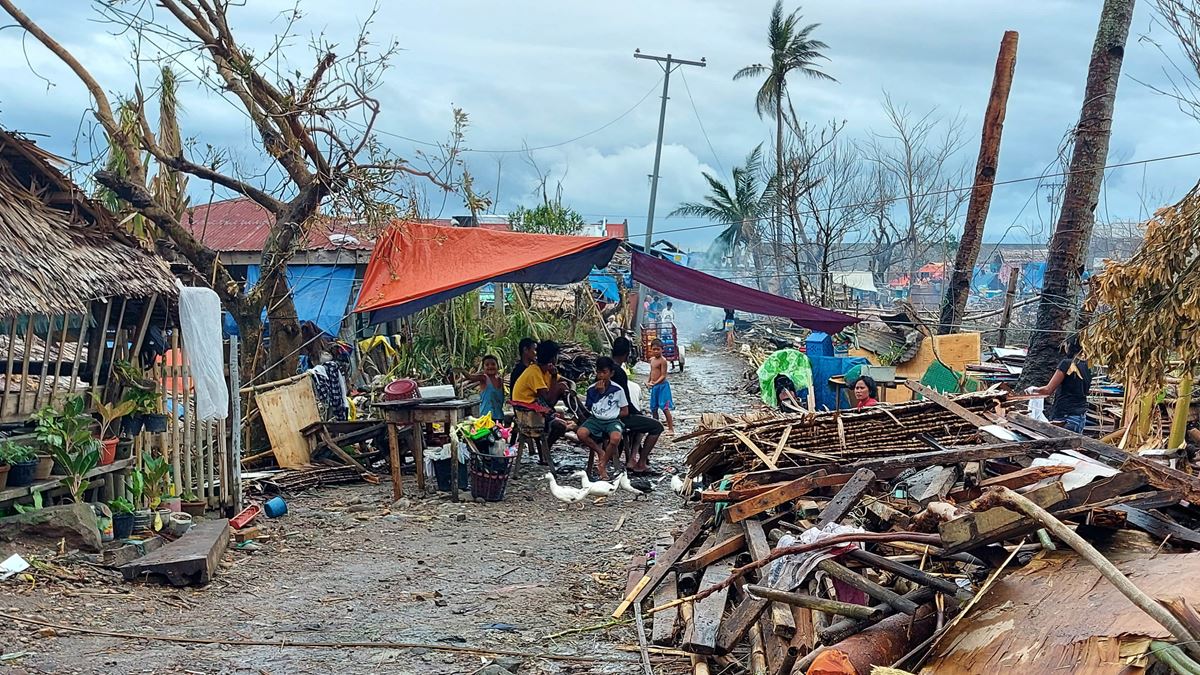 Storm warning: how to pray when disaster hits - Tearfund