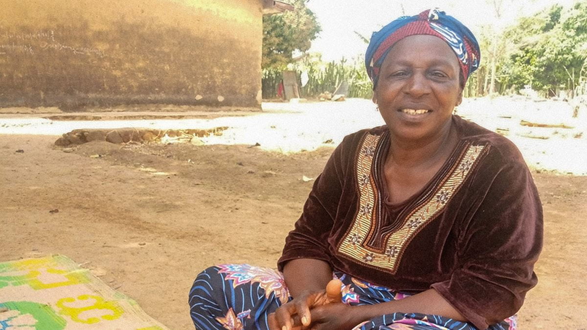 Prayer Diary: poverty among plenty - Tearfund