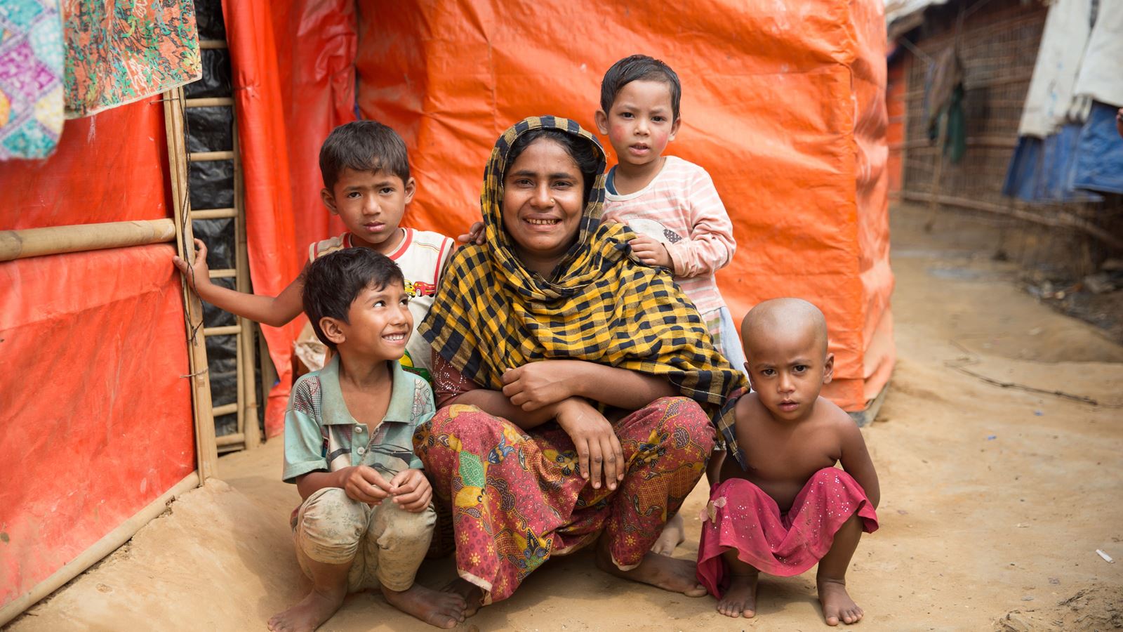 Seven ways to pray for refugees - Tearfund